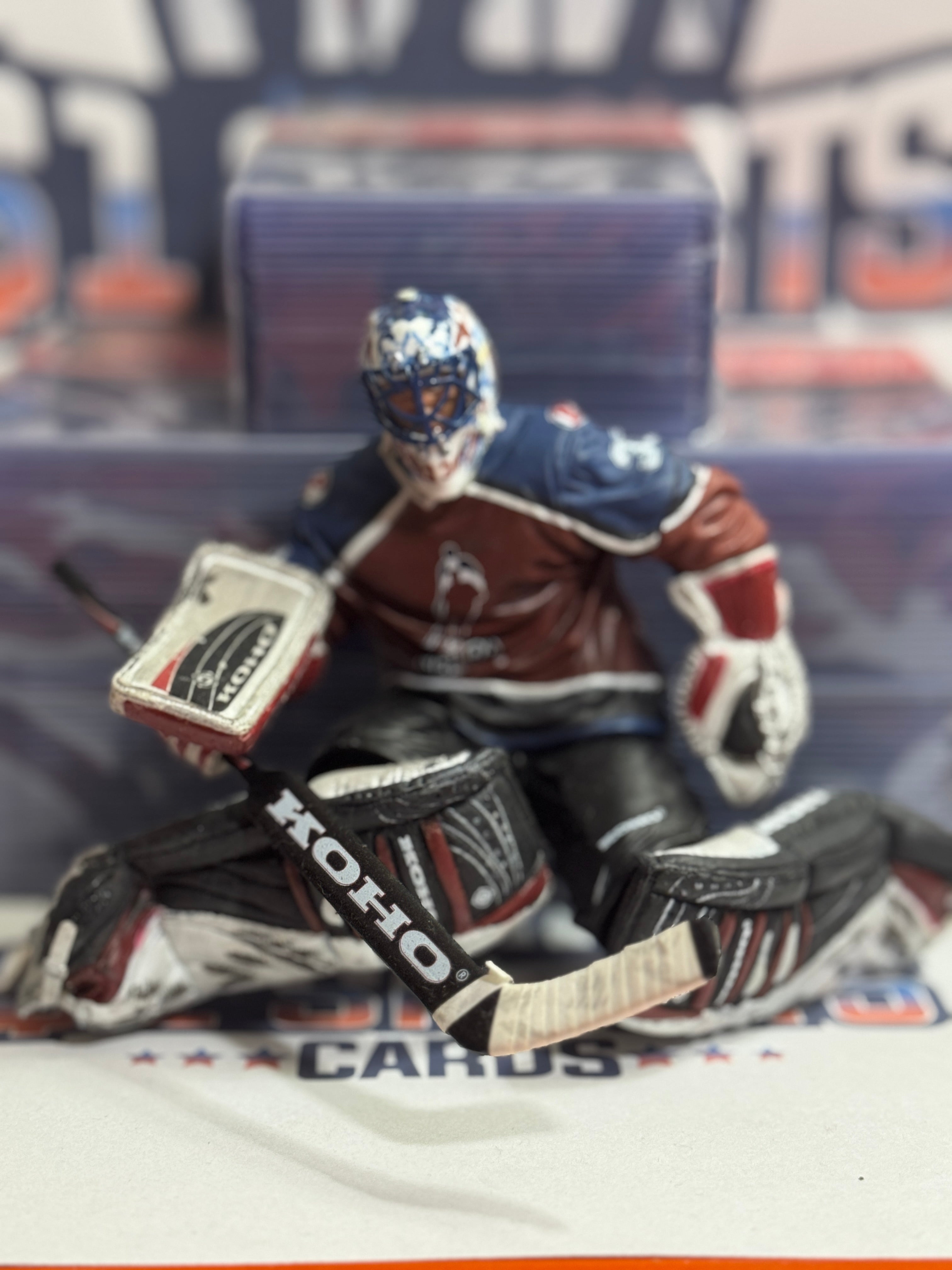 2000 McFarlane Toys Patrick Roy – $1 Sports Cards