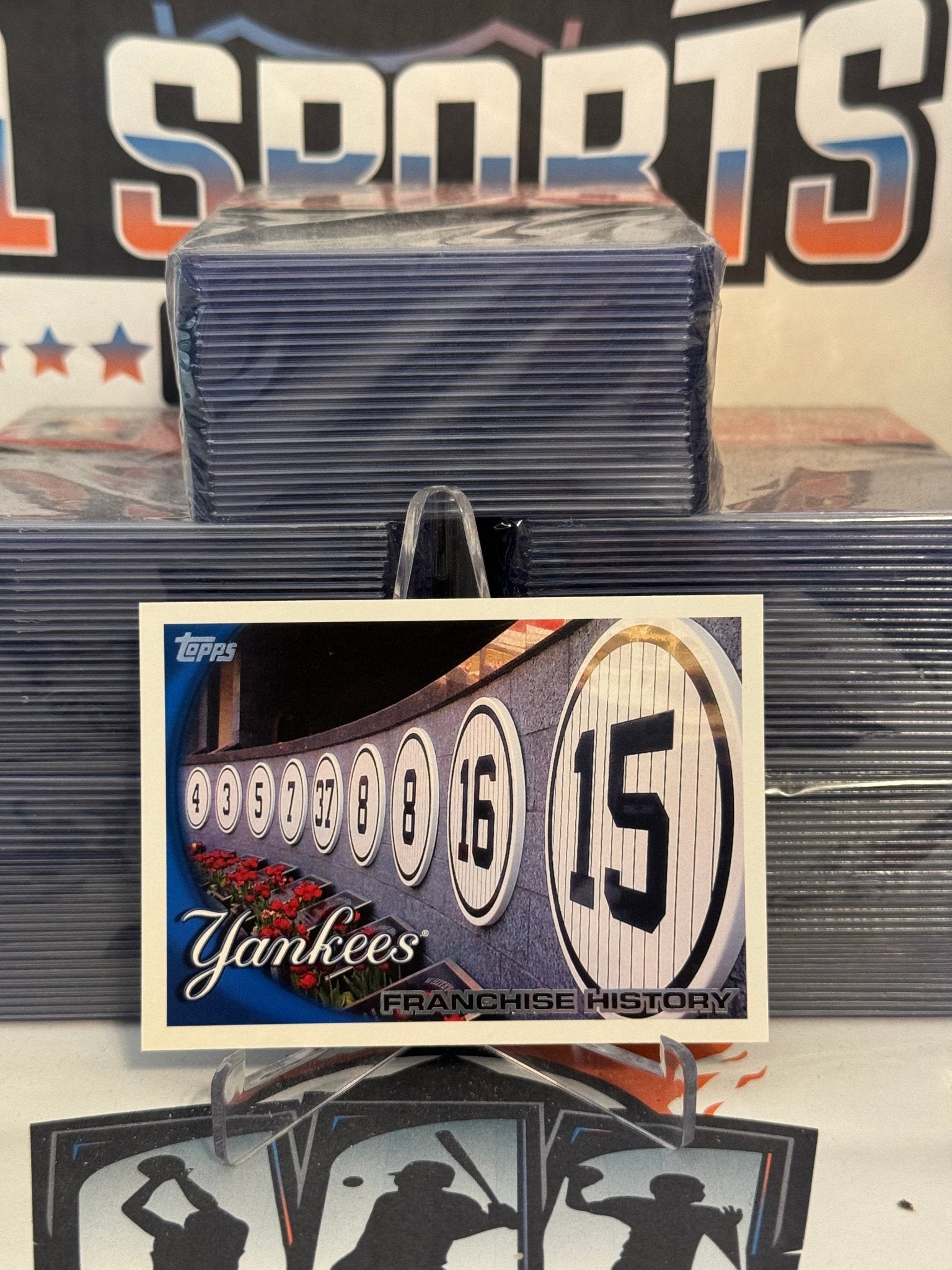 2010 Topps (Monument Park) New York Yankees #260 – $1 Sports Cards